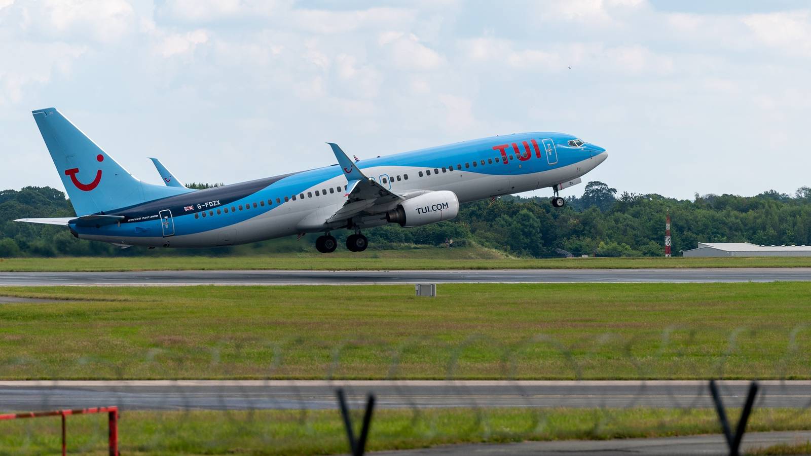 AAIB Finds Boeing 737-800 Autothrottle Failure Led To TUI Overflying ...