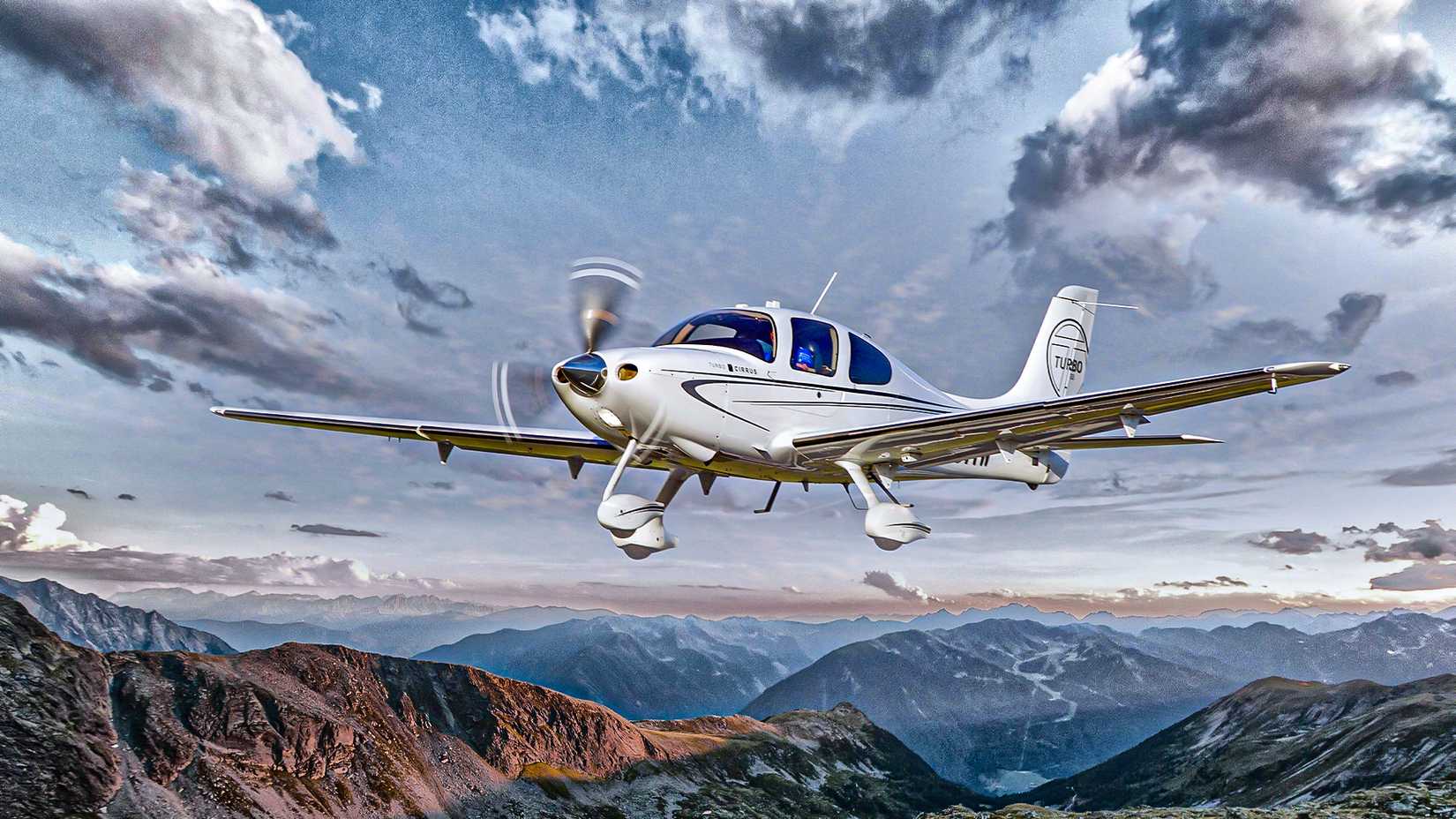 How Far Can The Cirrus SR22 Fly?