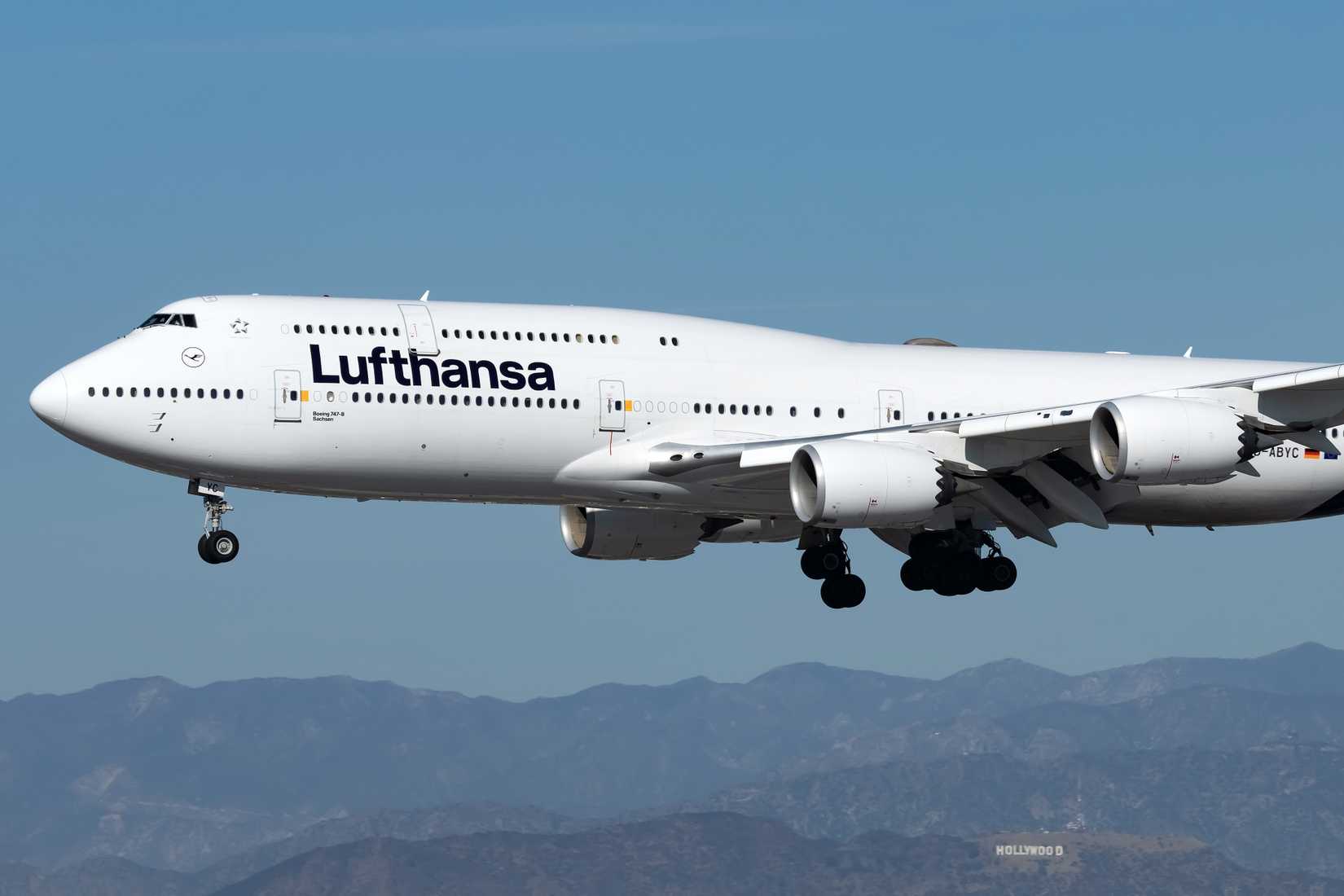 How Lufthansa's Intercontinental Network Has Changed In 30 Years
