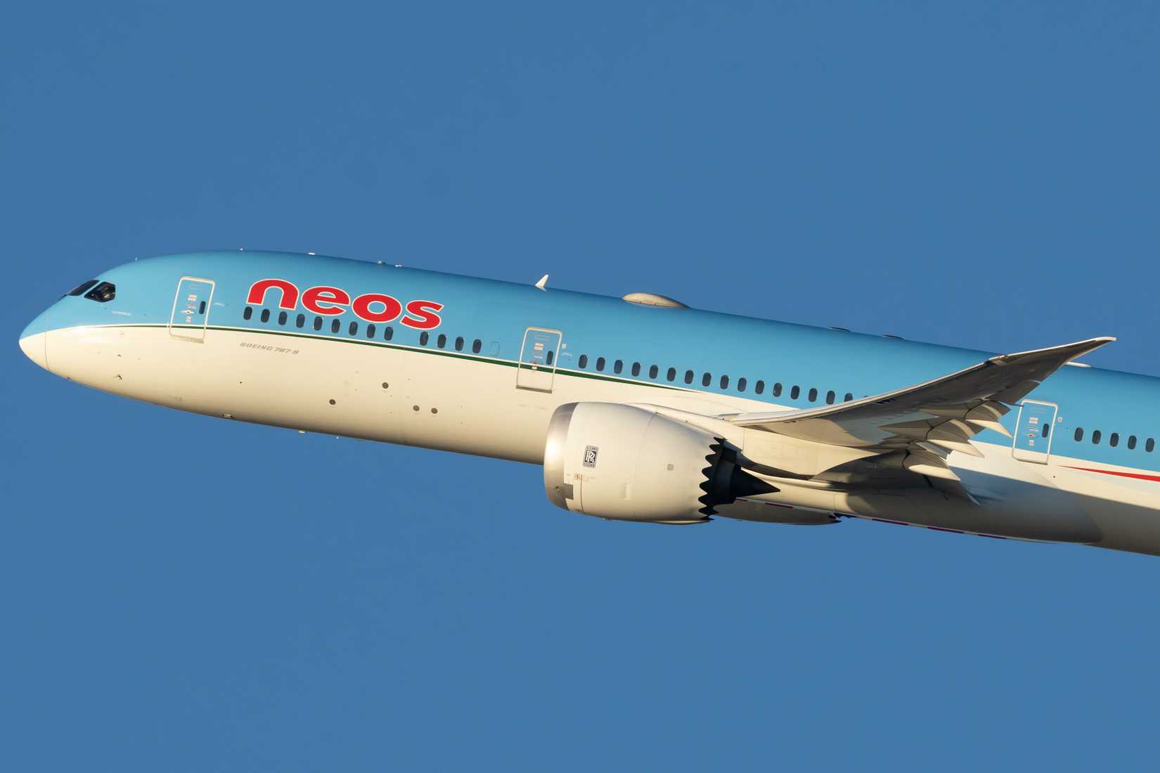 Neos Air Plans Bari’s 1st Ever Transatlantic Route With Flight To New ...