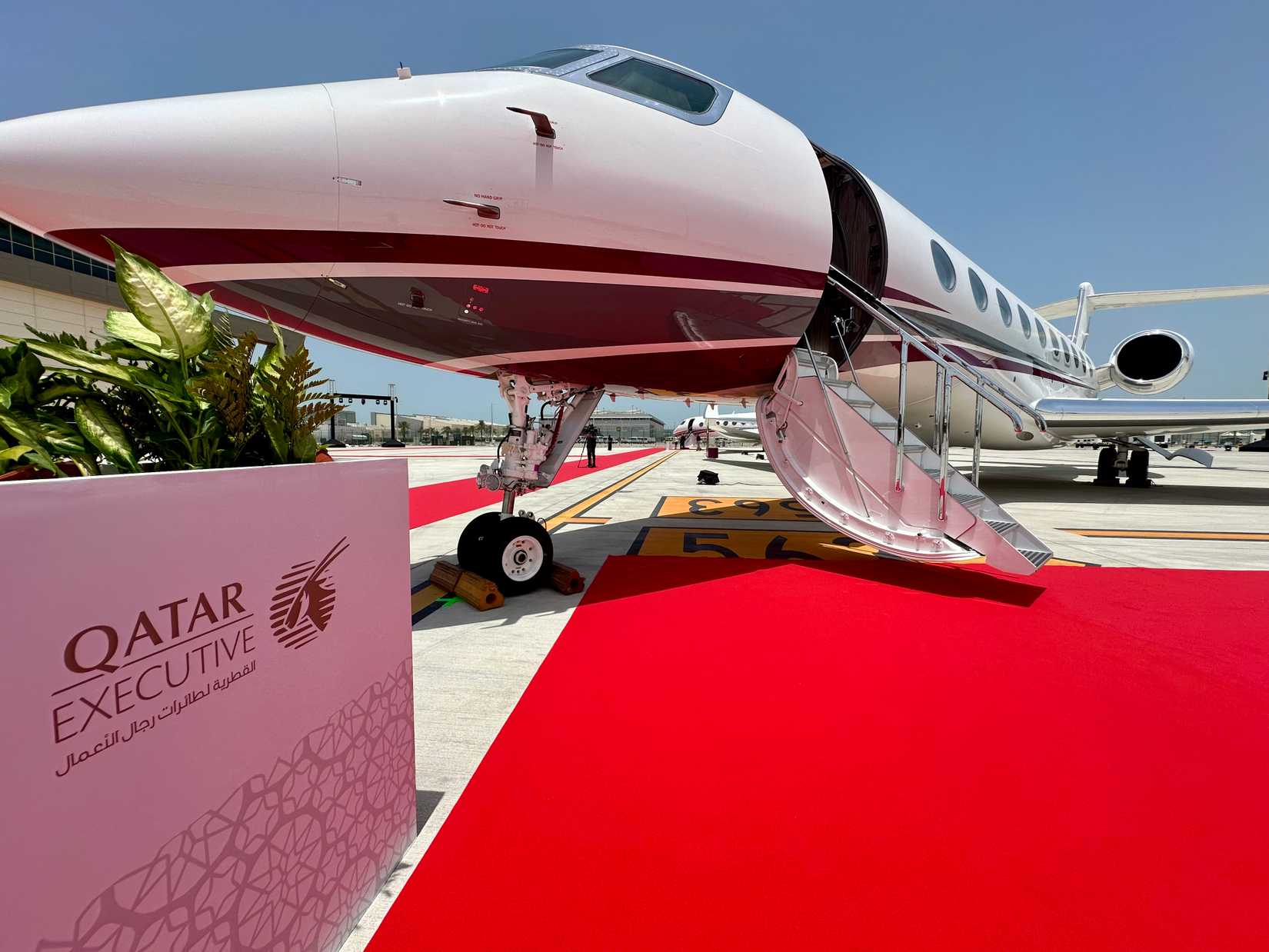 Why Is The Gulfstream G700 The Most Expensive Business Jet?
