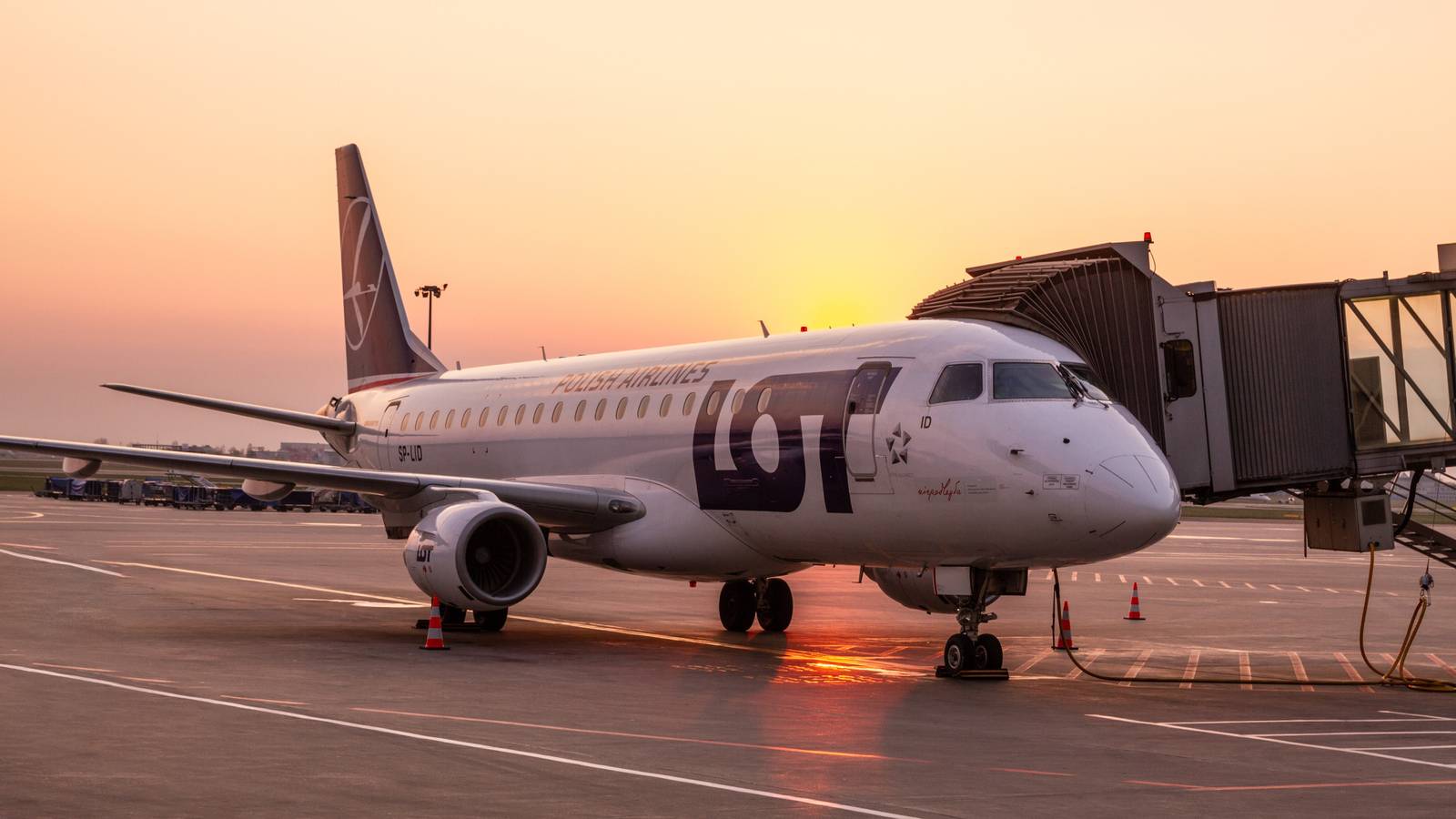 The Differences Between Embraer's E170 & E175 Models: A Brief Guide