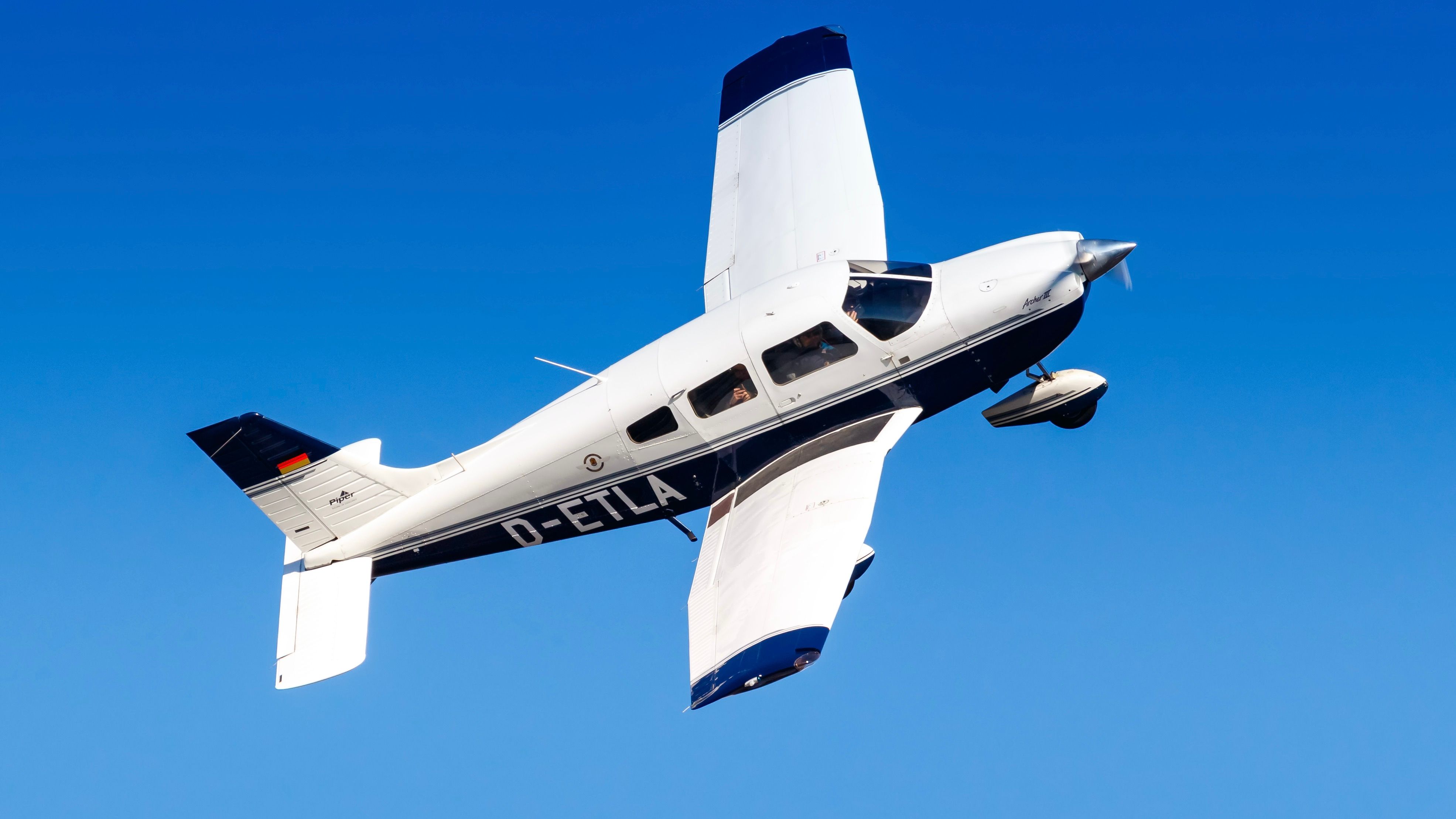 Developed From The Piper PA-28 Cherokee: A Look Into The Piper Archer ...