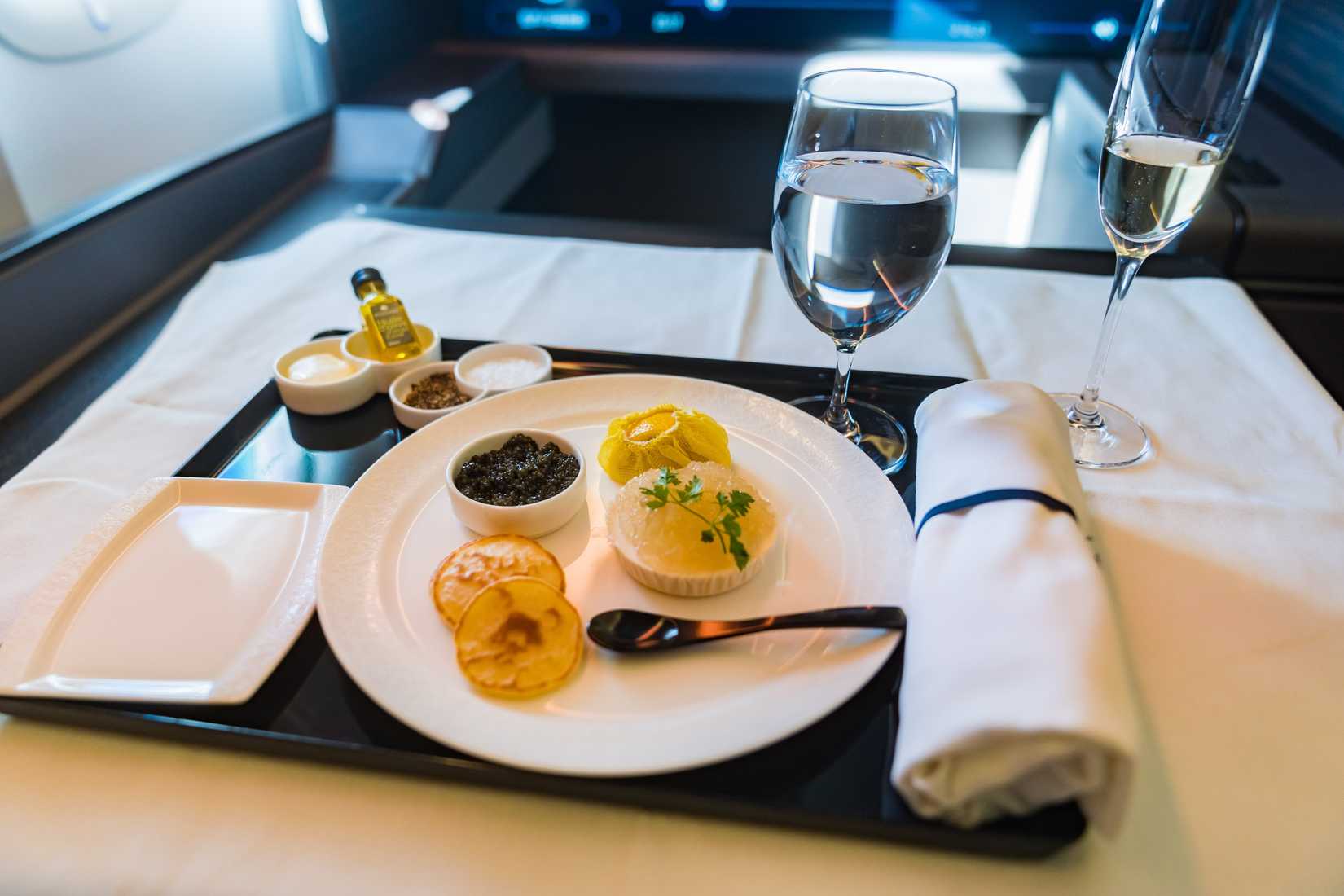 First Class Vs Business Class: 5 Key Differences