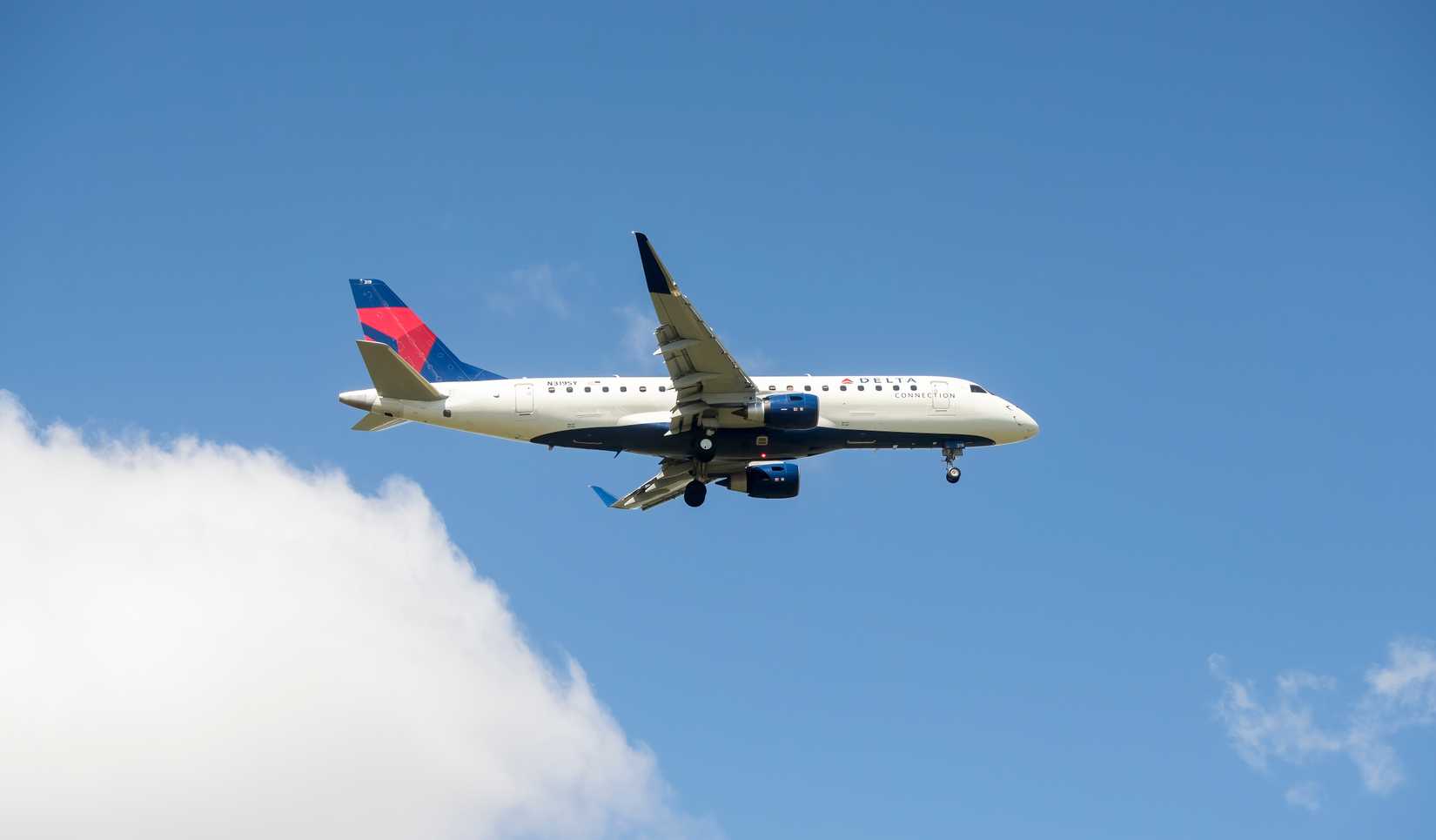 SkyWest Reports $90 Million Profit Q3 & Confirms Contract With United ...