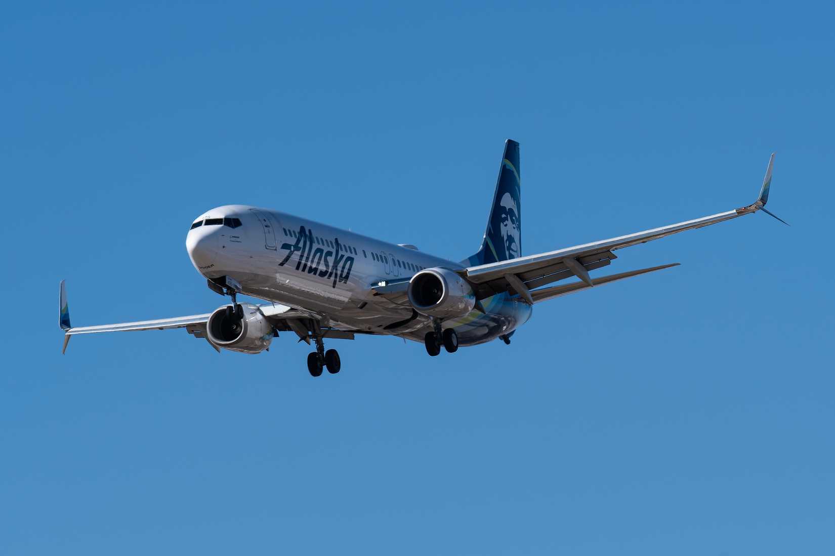 Alaska Airlines Boeing 737-900ER Skids Off Taxiway In Anchorage