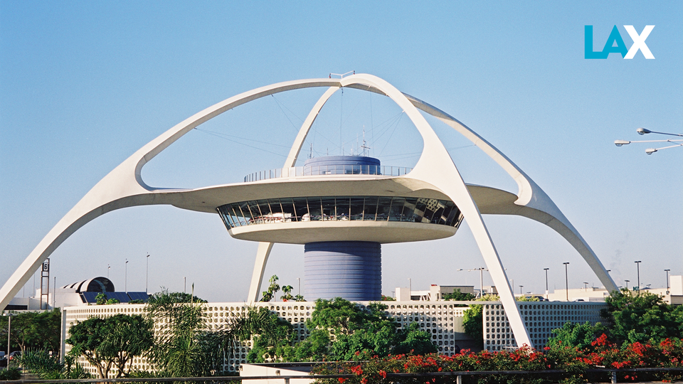 Wow: 5 Recognizable Landmarks That Make Certain US Airports Stand Out ...