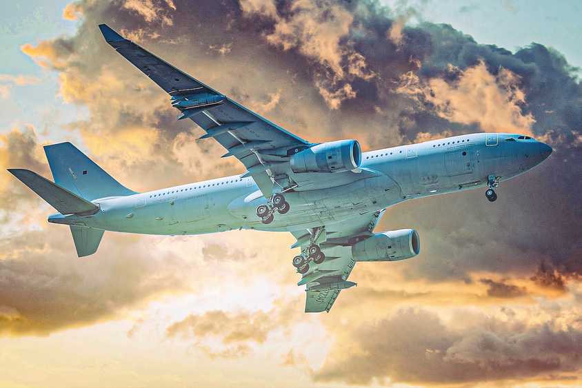 Royal Air Force Voyager "Vespina": 5 Fast Facts On The UK's Version Of ...