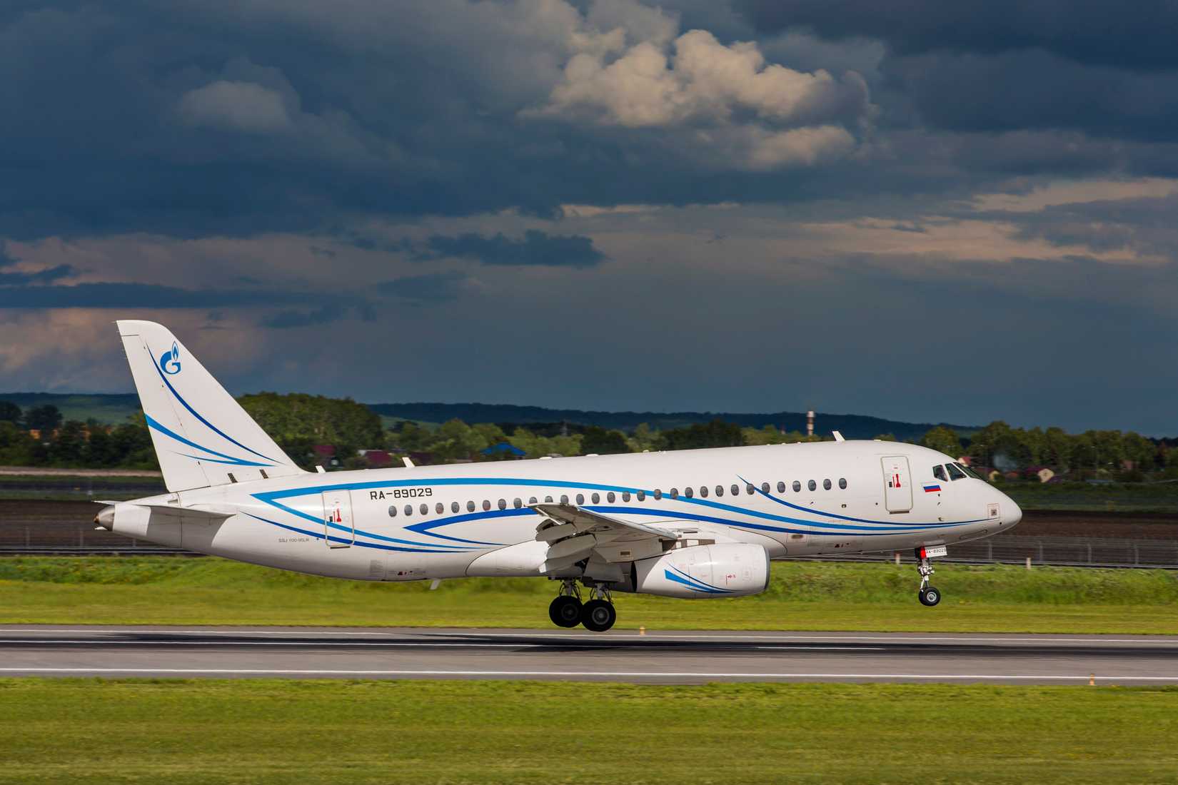Russia Has 3 Sukhoi Superjet 100 Incidents In A Week & Over Half The ...