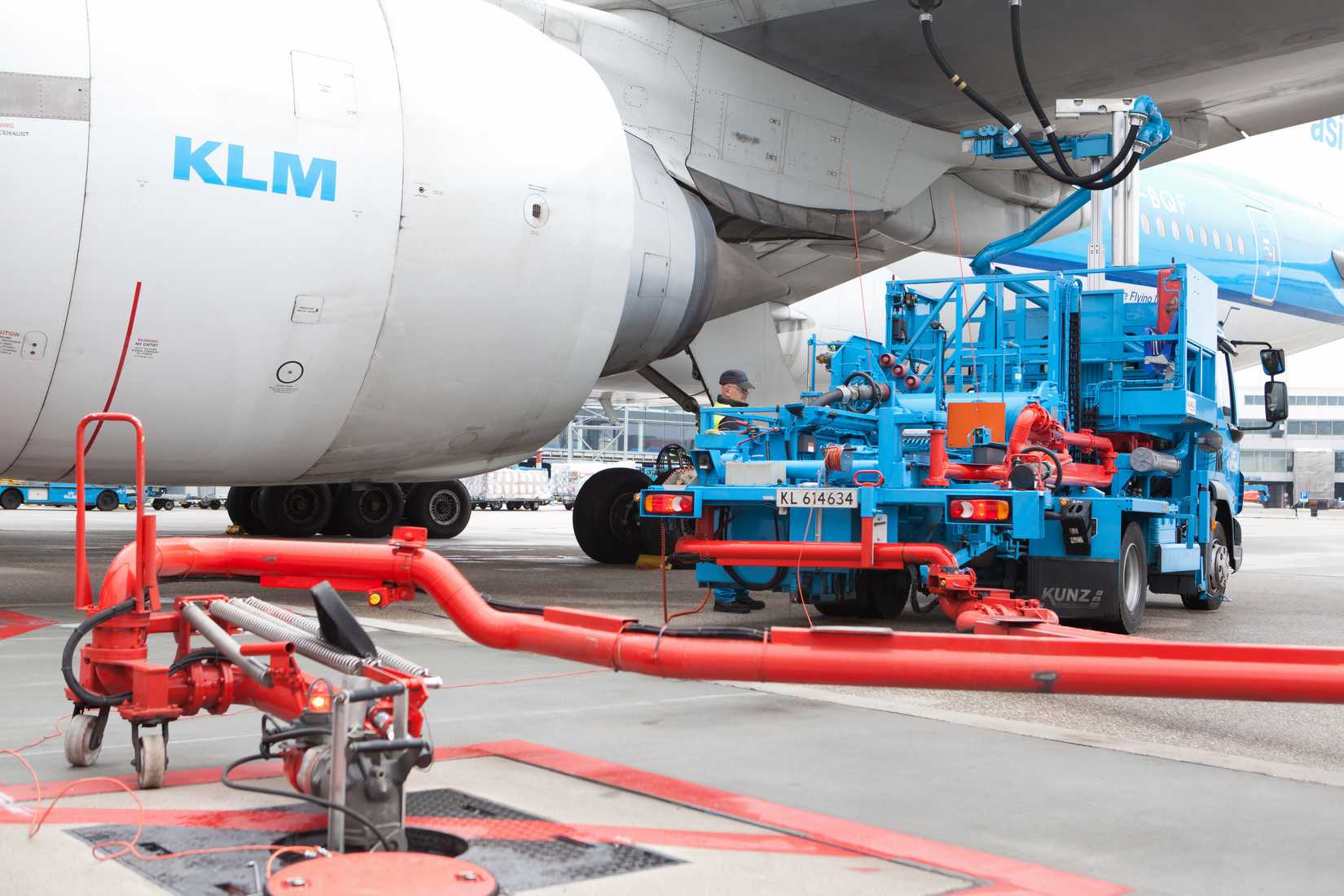 Examined: How Passengers & Crew Are Kept Safe During Aircraft Refueling ...