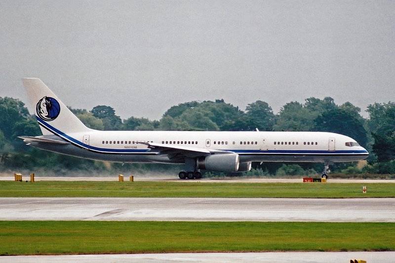 What Aircraft Do The Dallas Mavericks Fly?