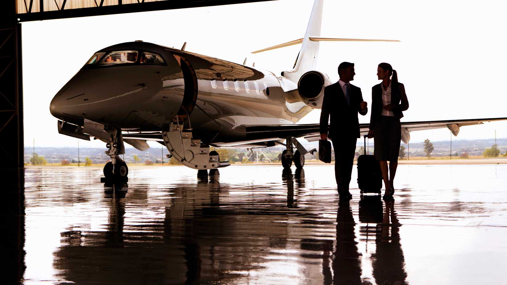 What Is The Typical Salary For A Private Jet Pilot?