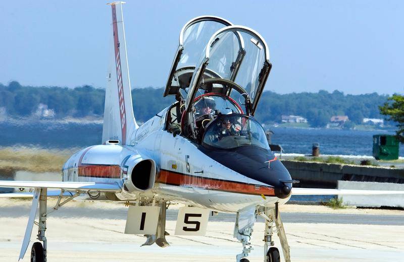 T-38 Talon: What To Know About The US Air Force & Navy's Supersonic Jet Trainer