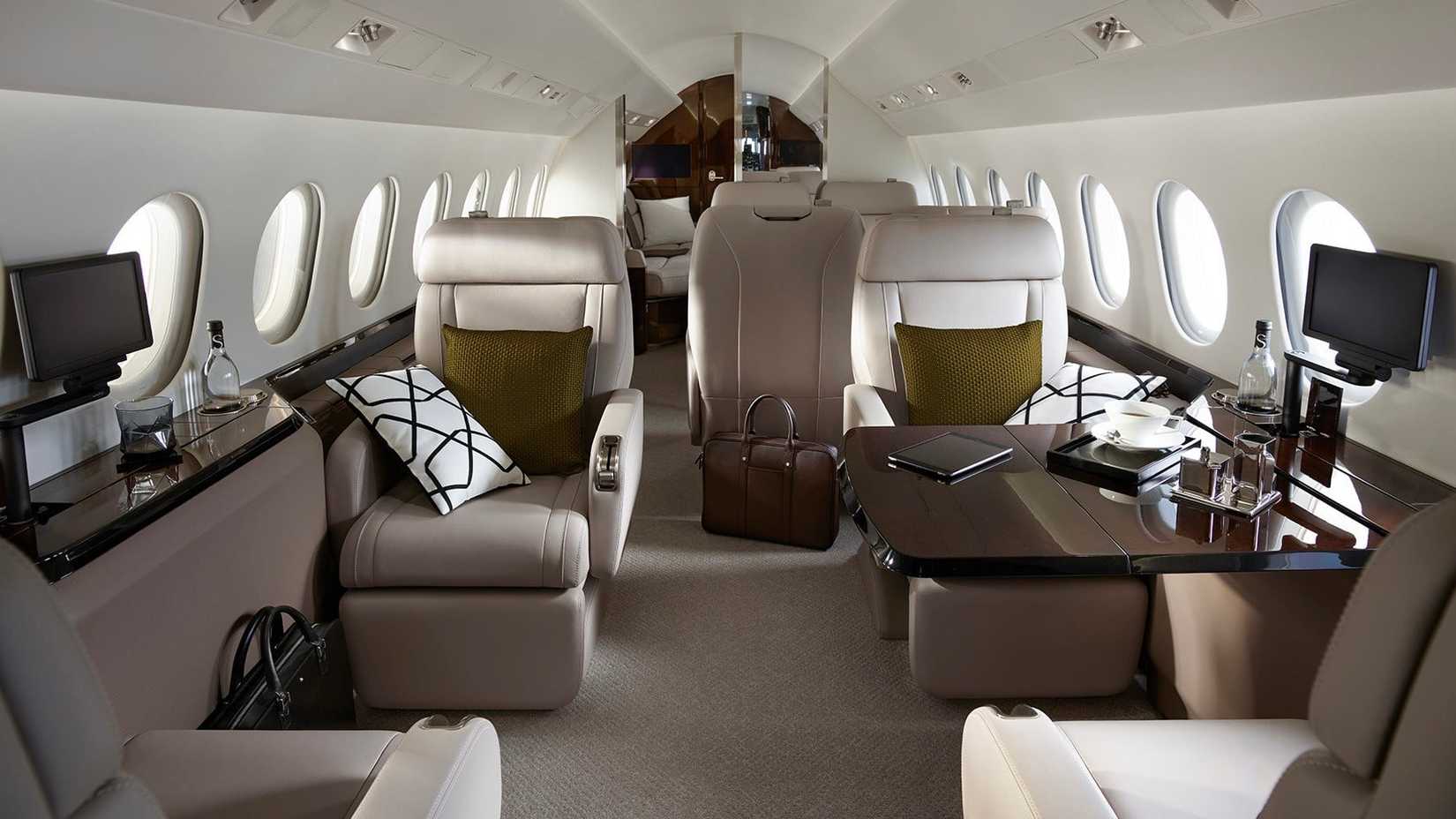 john travolta plane inside