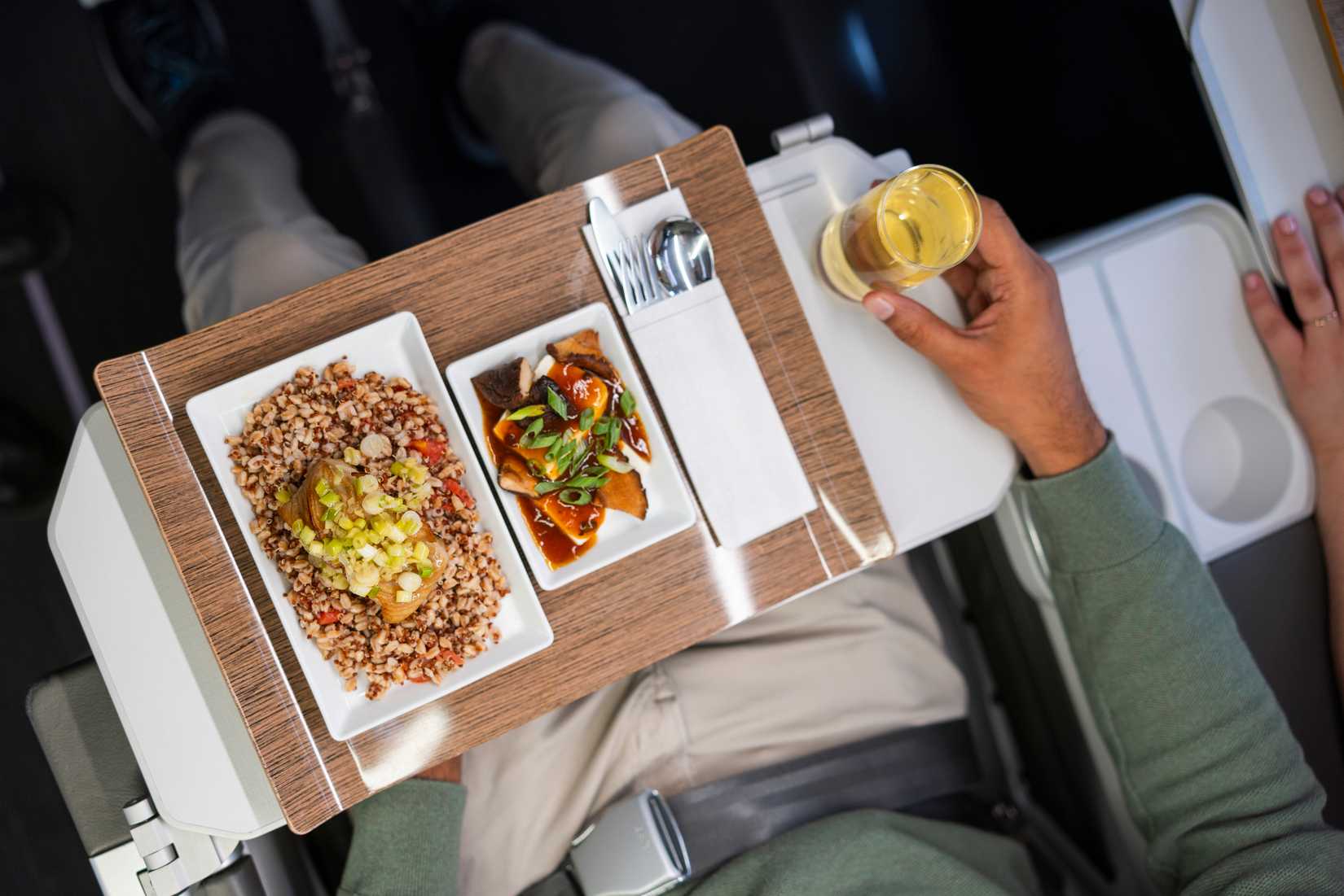 Alaska Airlines Brings First Class Michelin Meals On SFO-JFK Routes