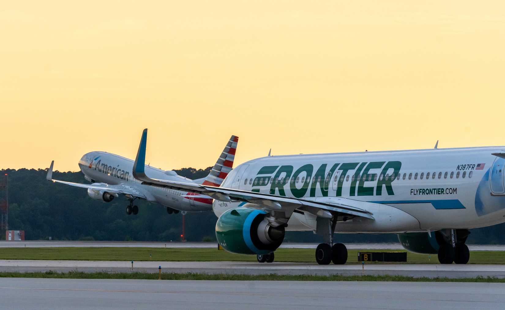 Frontier Airlines Adds Chicago-Atlanta Flights In Time For College ...