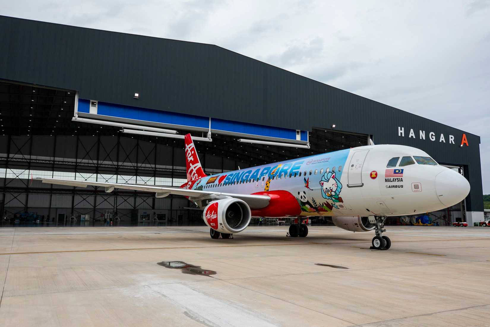 AirAsia Loves Singapore With Special Airbus A320 Livery