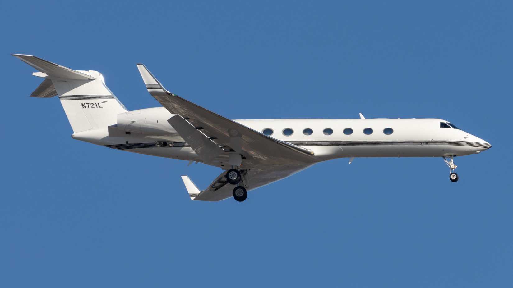 A Closer Look At The Two Gulfstream G550s That Starbucks Operates