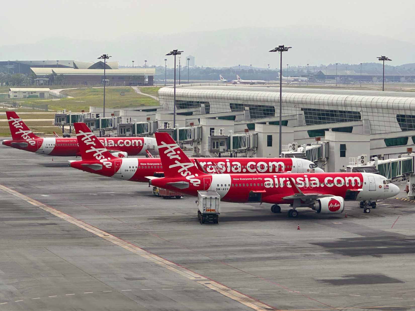 Examined: The Strategy That Helped Tony Fernandes Save AirAsia