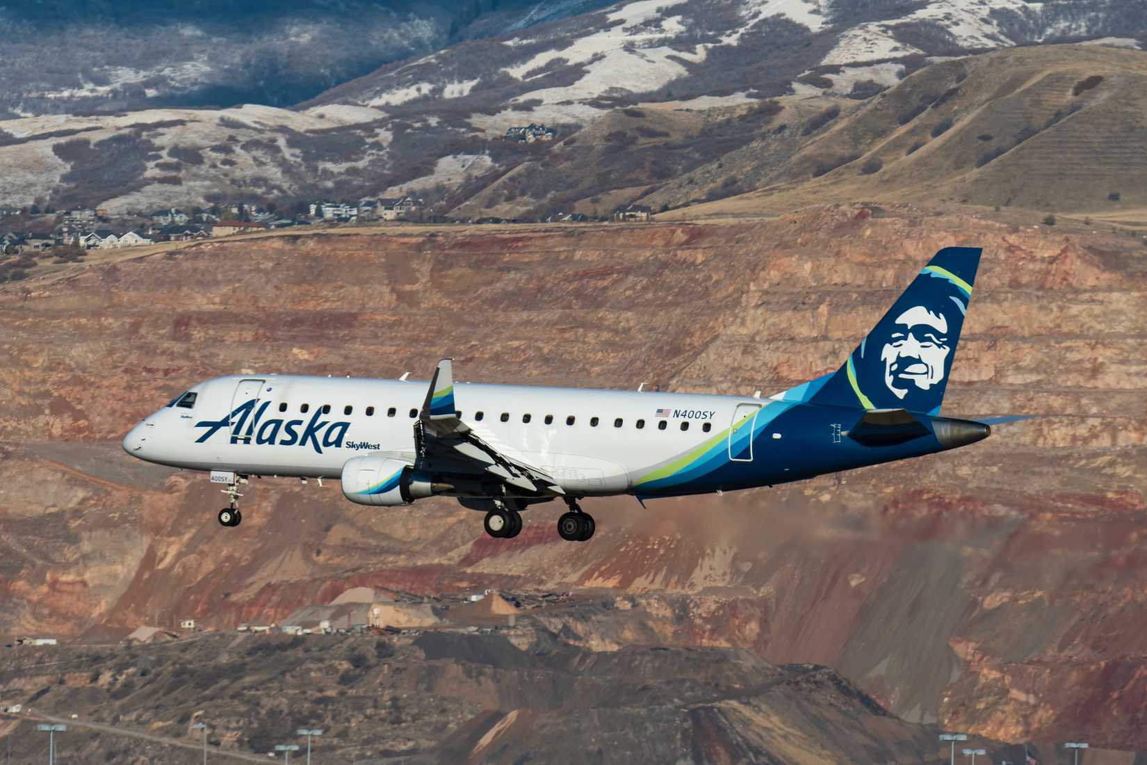 Alaska Airlines Launches Embraer E175 Flights Between Los Angeles ...