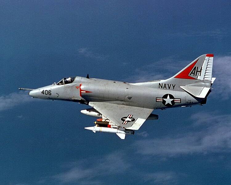 The A-4 Skyhawk: A Compact Powerhouse in US Naval Aviation