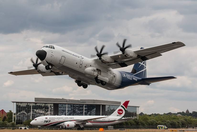 5 Fast Facts On The Lockheed Martin LM-100J Hercules’ Civilian ...