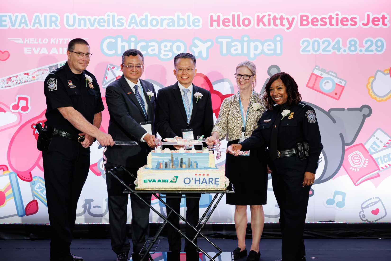 Hello Kitty EVA Air Boeing 777 Purrs Into Chicago O'Hare
