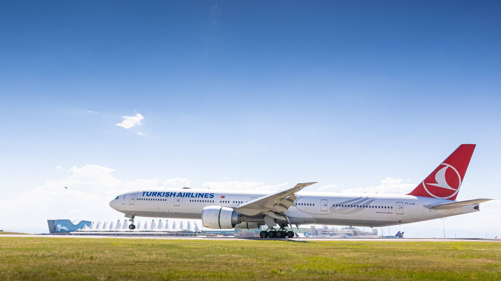 The Story Of The Boeing 777-300ER's Development