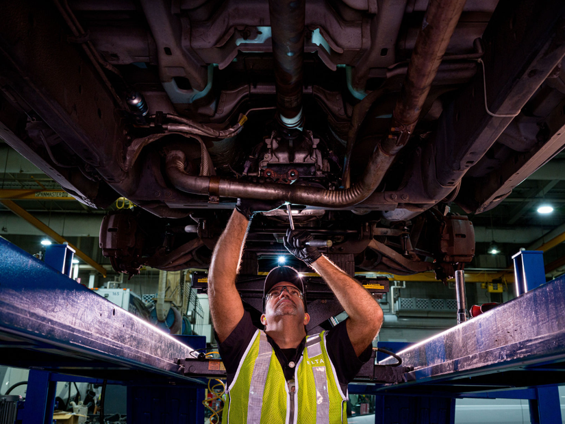 5 Ways In Which Delta's Ground Support Equipment Team Keeps The Airline ...