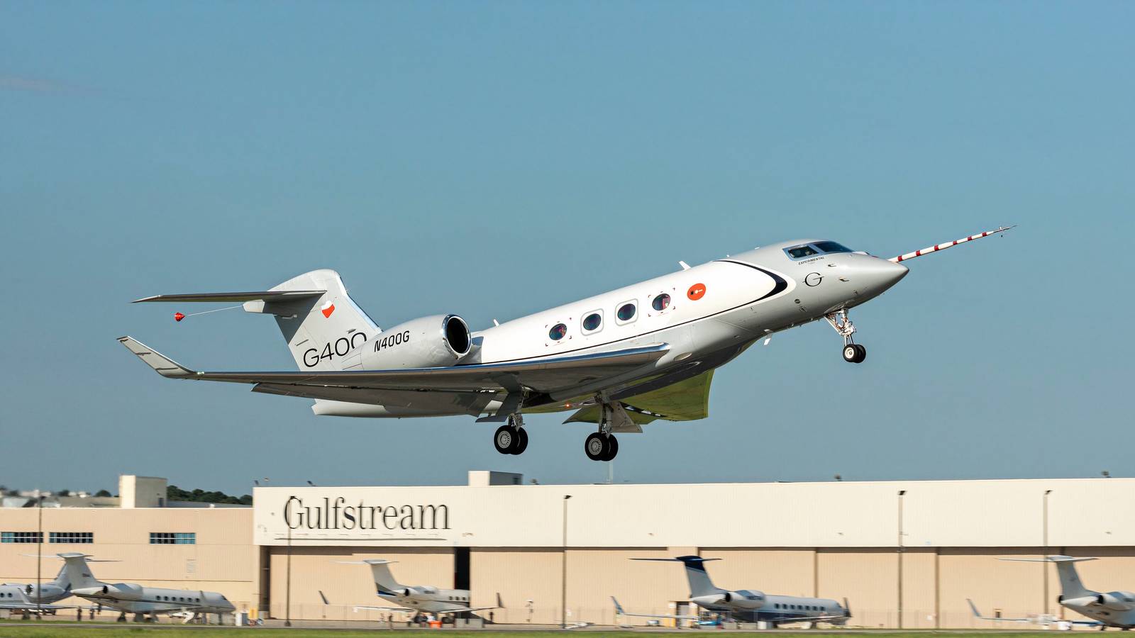 G400 First Flight: Gulfstream’s Most Affordable Private Jet Takes Off