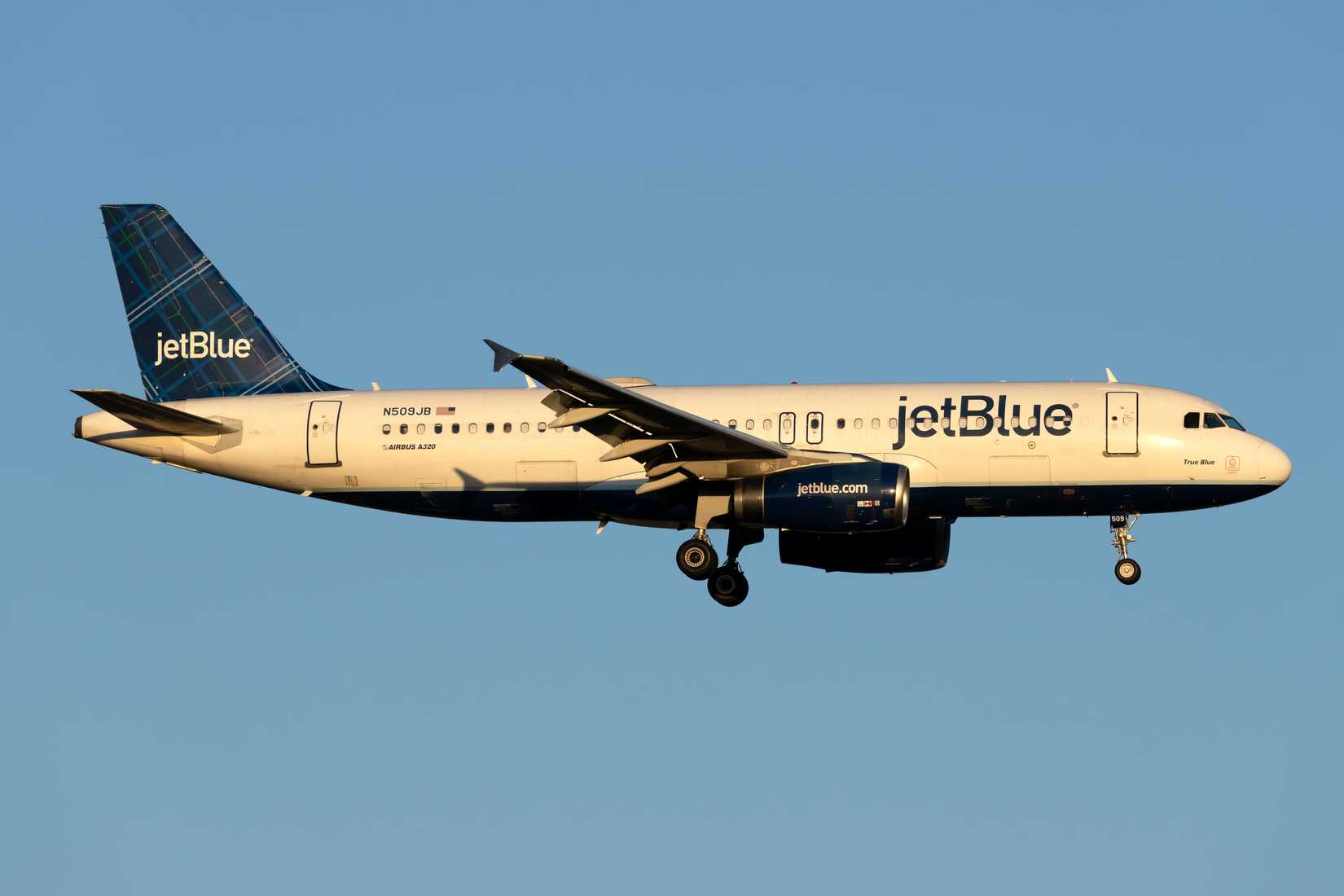 Flights Divert To Dodge Debris After SpaceX Starship Explodes