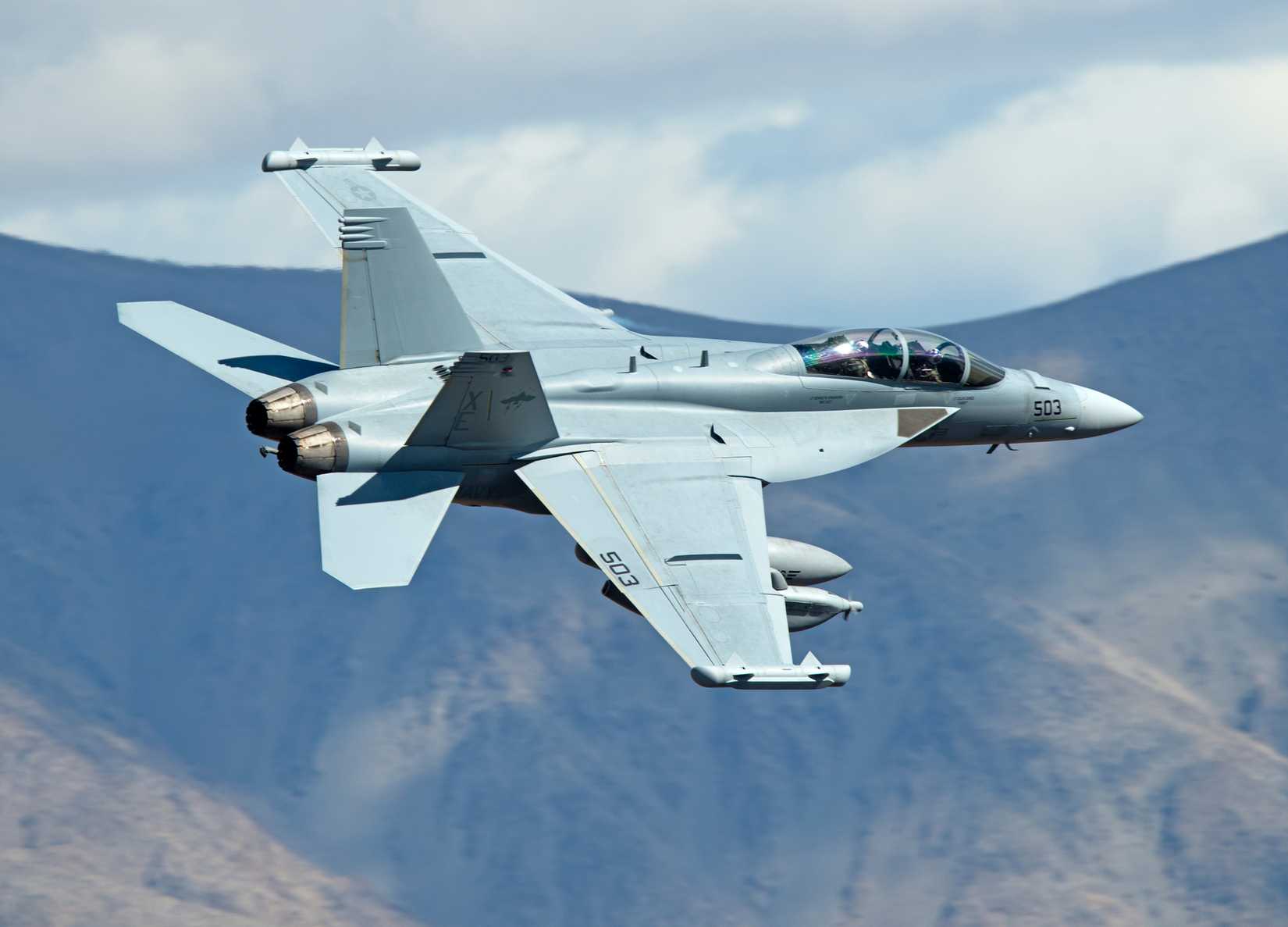 5 Fast Facts On The US Navy's 7 F-18 Variants