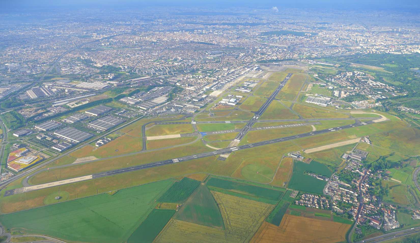 4 Famous Private Jet Airports Around The World