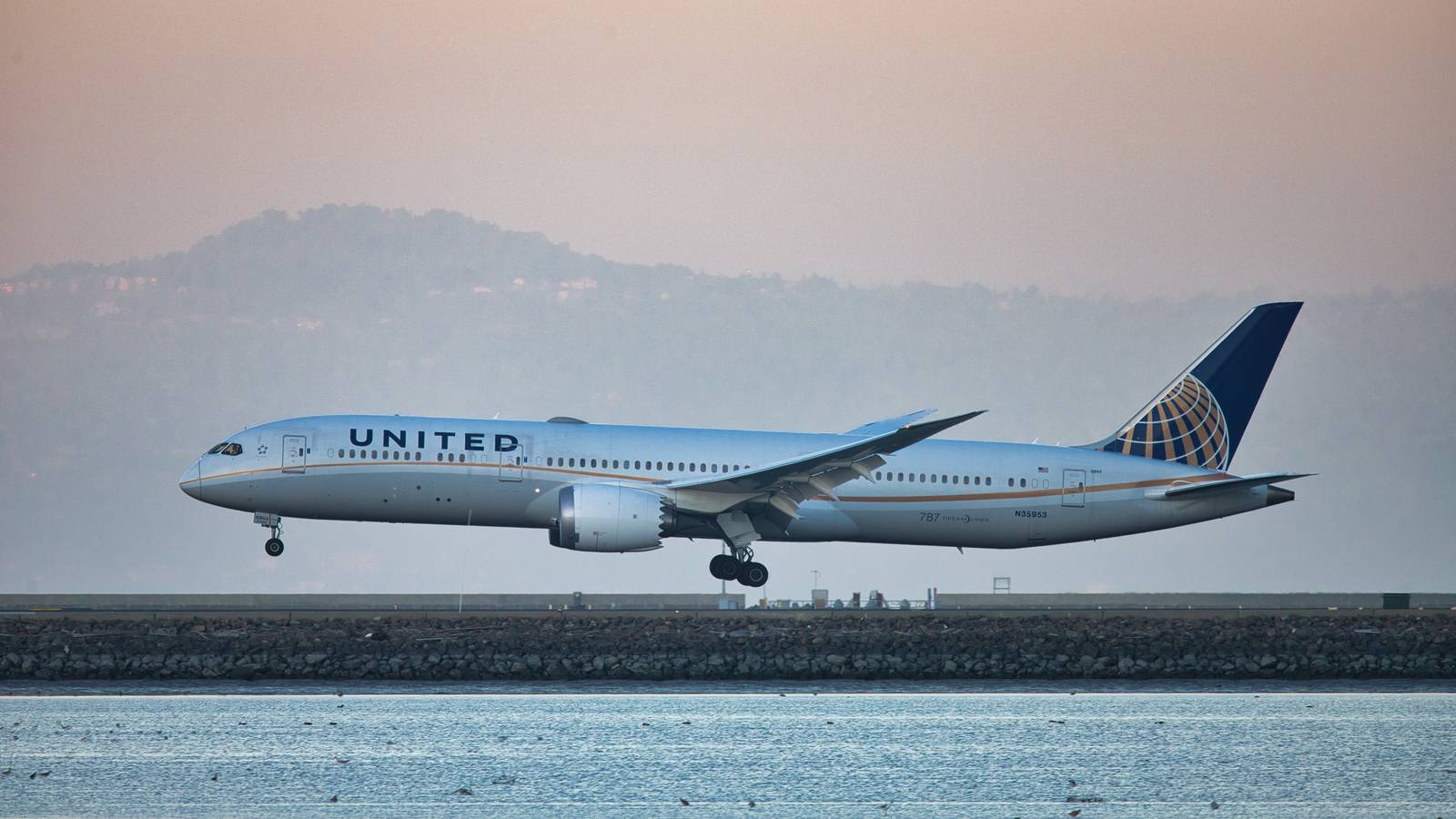 Clapping When An Airplane Lands: Is There Ever A Time Or Place For It?