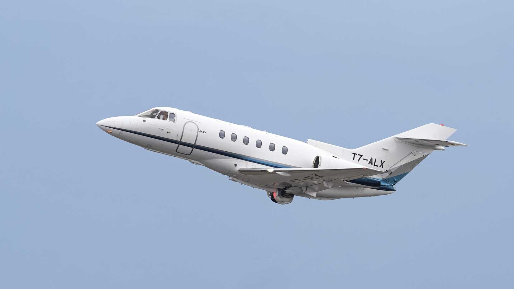 Timeless Design: What Made The Hawker 800XP So Popular?