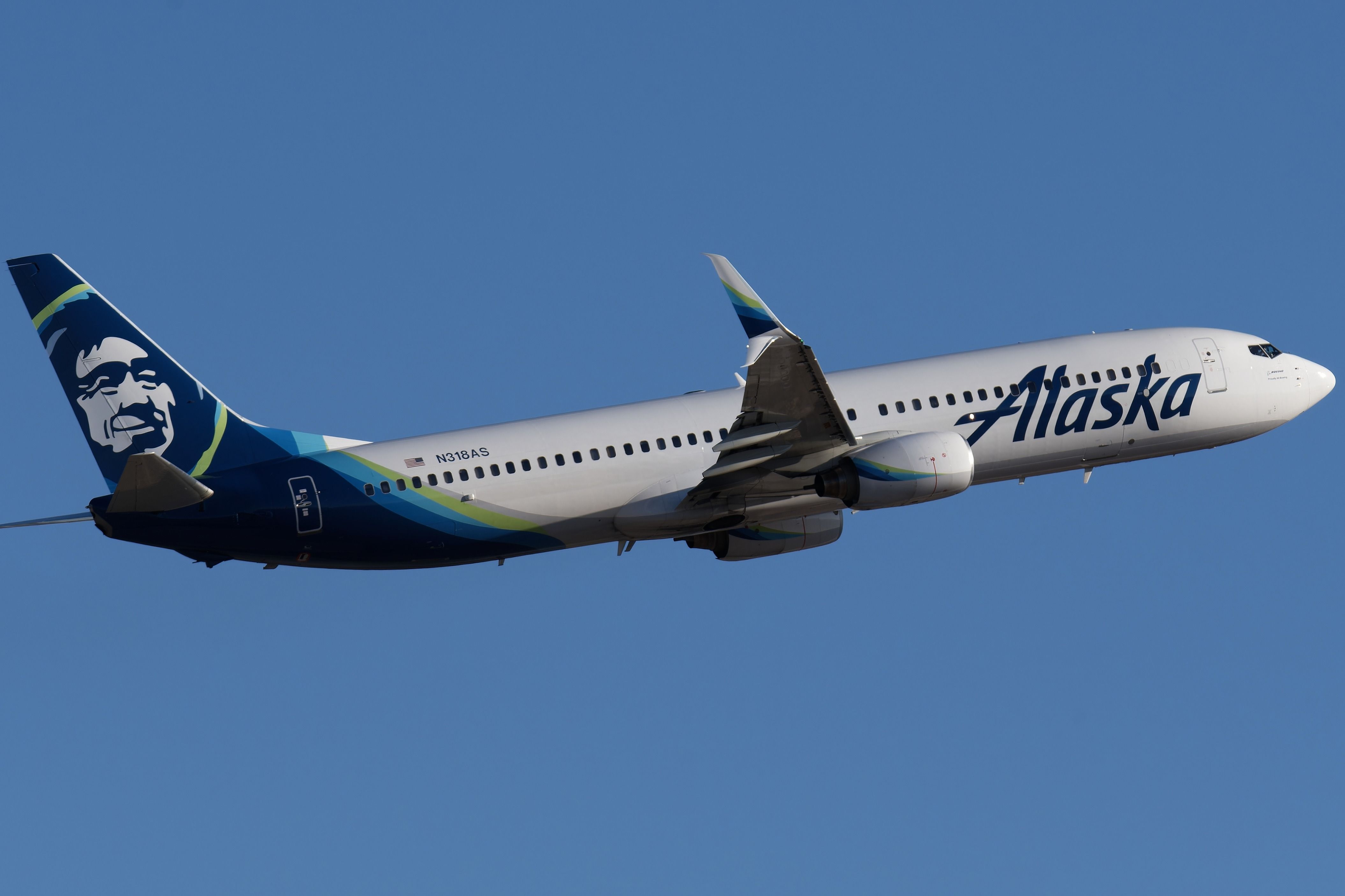 Update: Alaska Airlines Replaces Fish That Spoiled After Diverted Flight