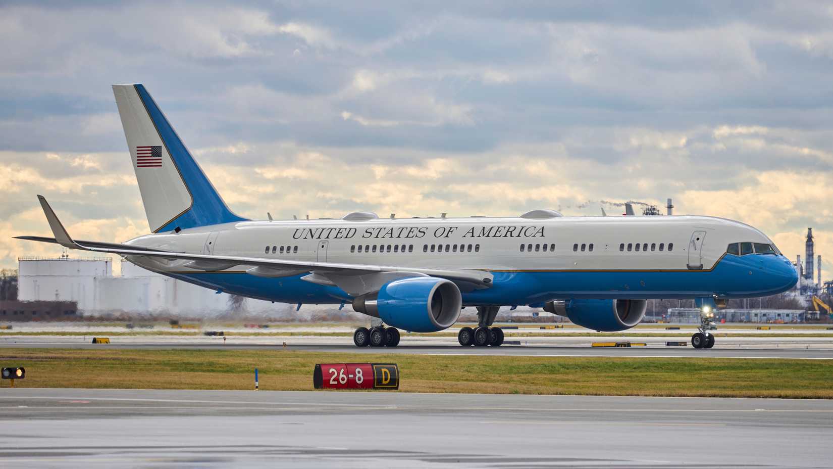US Air Force VIP Transport: What To Know About The C-37A/B