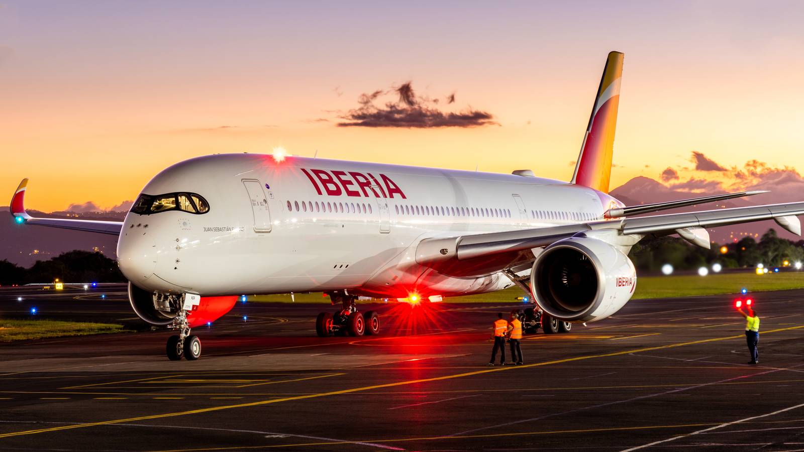 How Composite Materials Make The Airbus A350 A Gamechanger