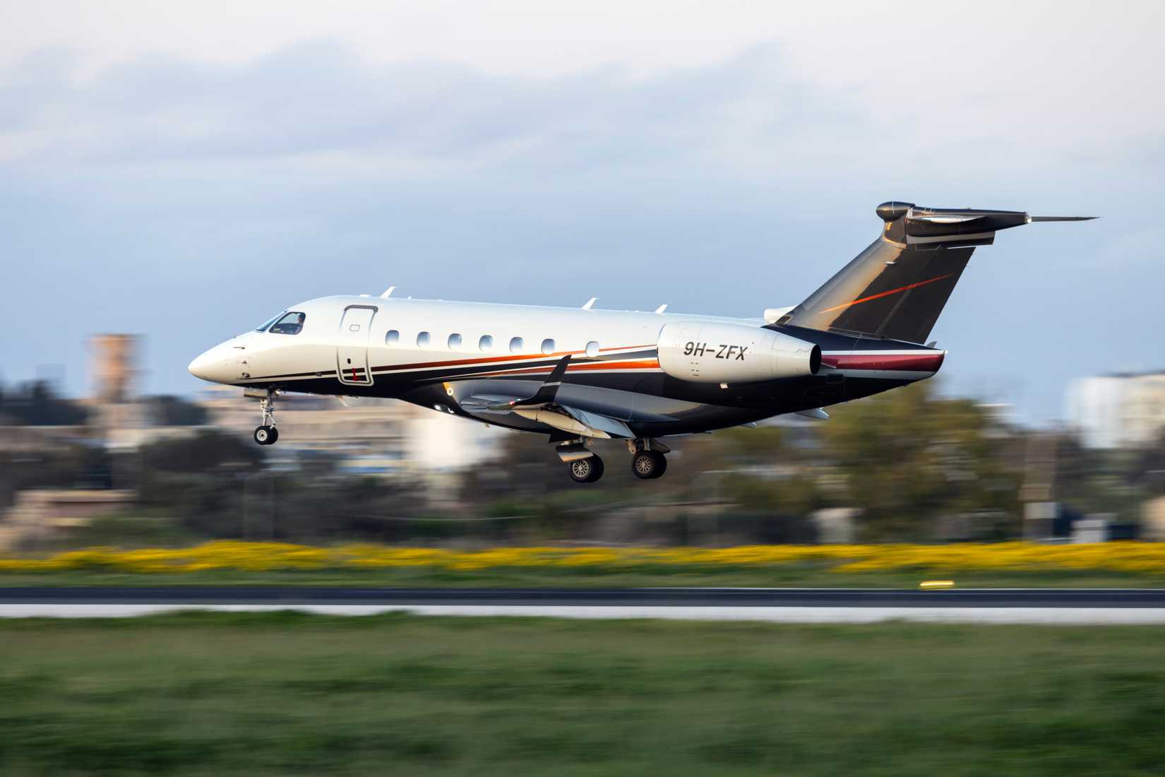 Flexjet Engineering Now Offers Starlink Installation For Bombardier ...