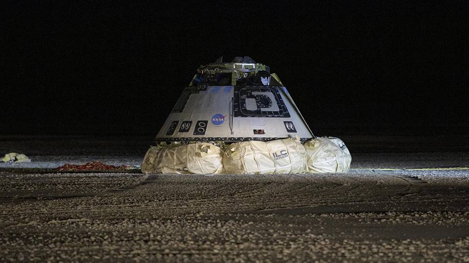 Boeing's Starliner Undocking Software Issue Complicates NASA Astronauts ...