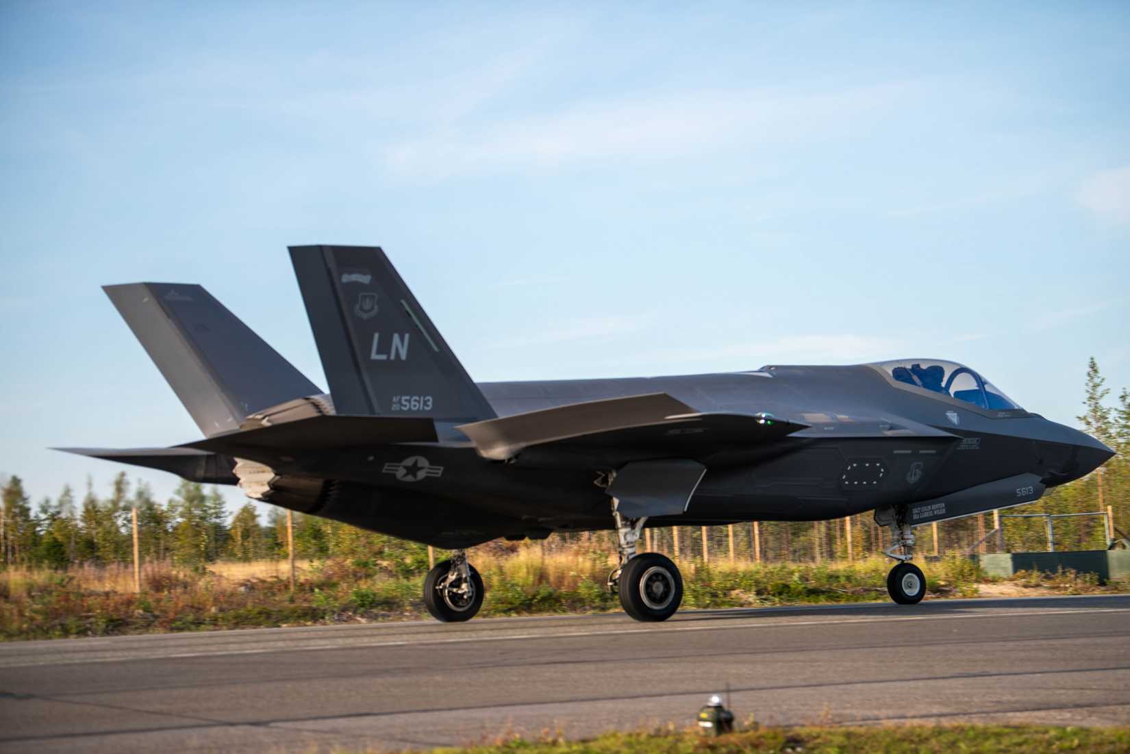 5 US Fighter Jets With Long-Range Capabilities