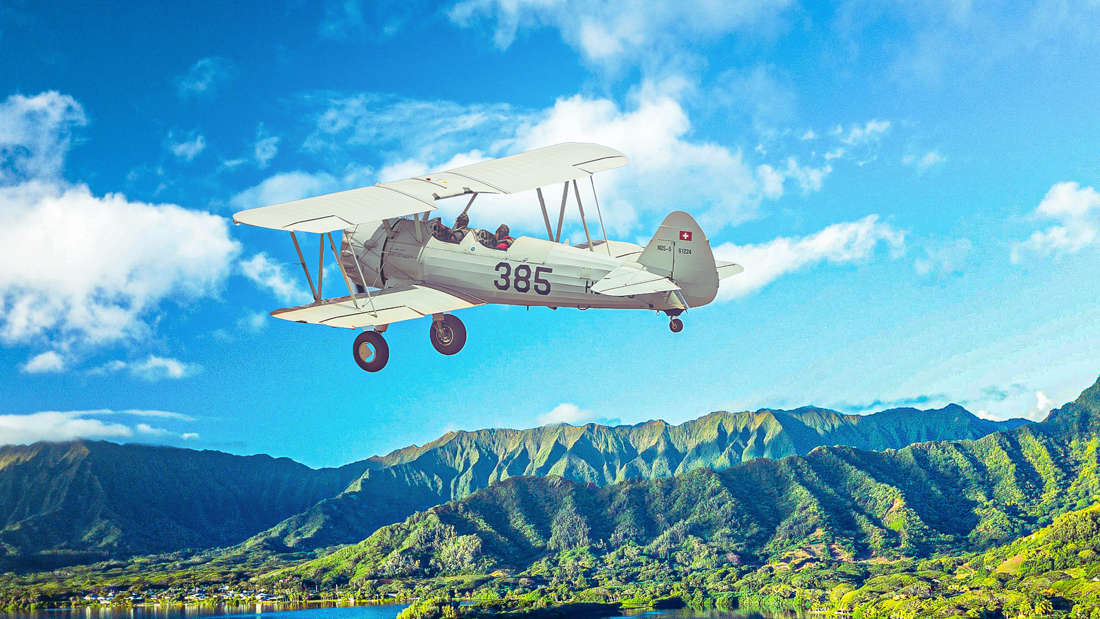Biplane Trainer: A Guide To The Boeing-Stearman Model 75
