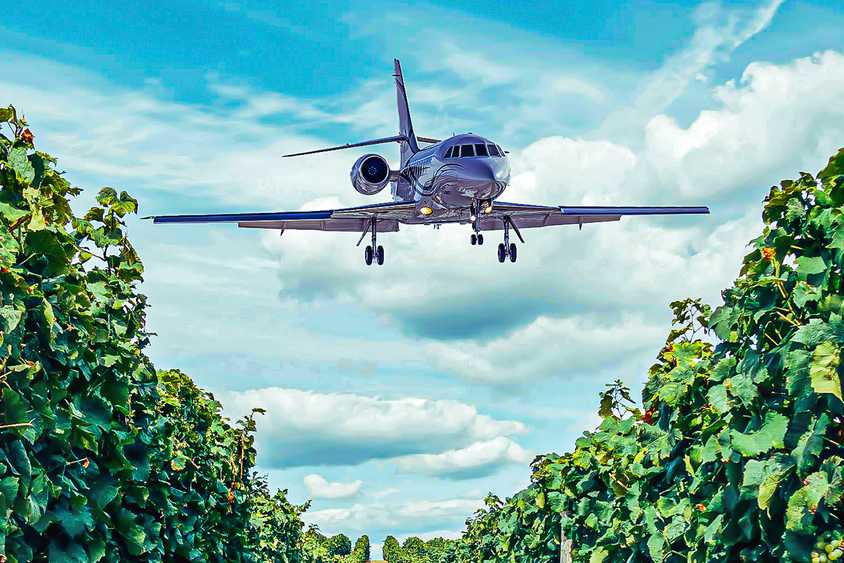 A Closer Look At the Dassault Falcon 2000 Series