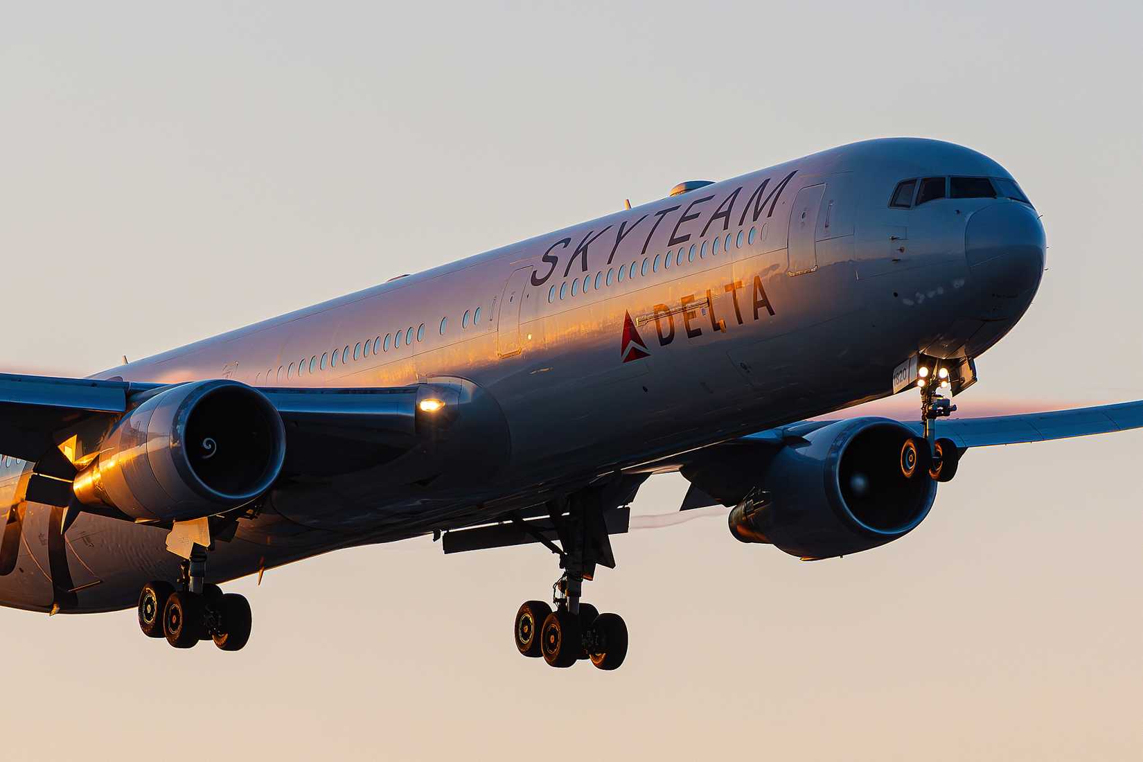 How Do Star Alliance & SkyTeam Alliance Elite Statuses Compare?