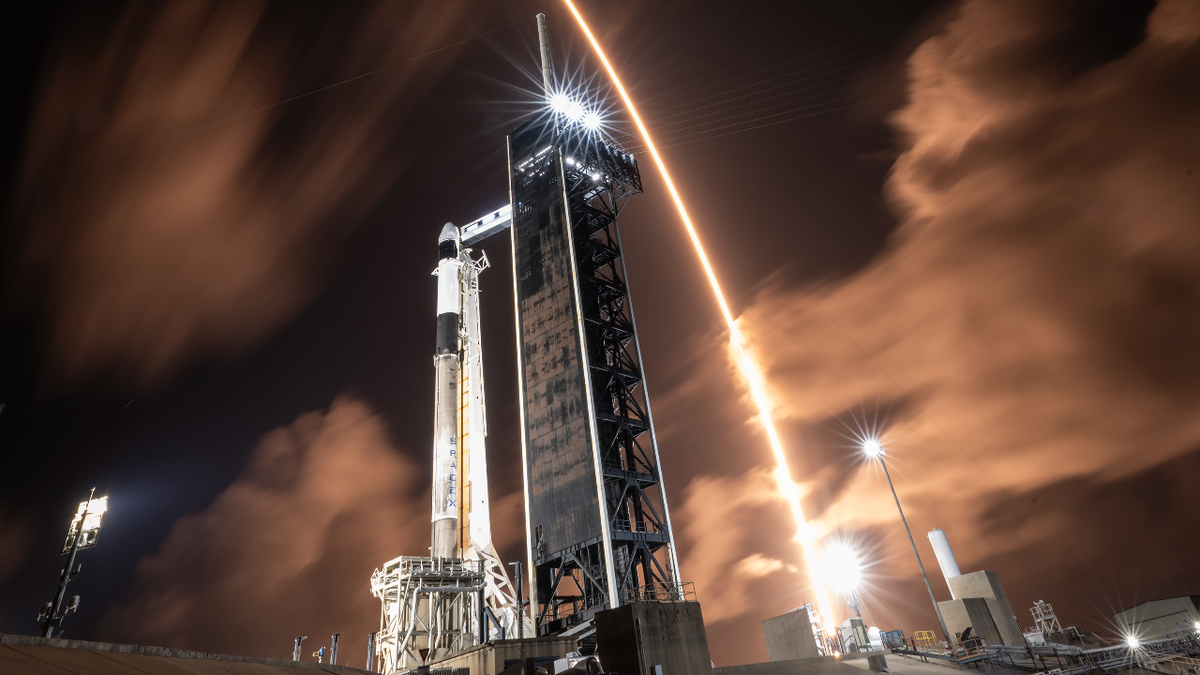 US Space Force & SpaceX Launch 3rd Falcon 9 Rocket Carrying Spy ...