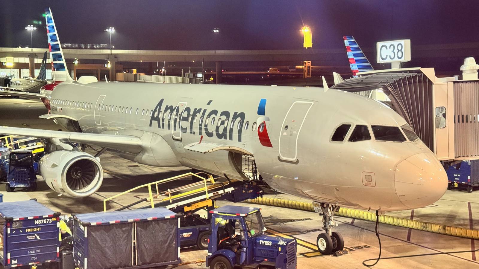 Flight Review: American Airlines Airbus A321 Main Cabin From Los ...