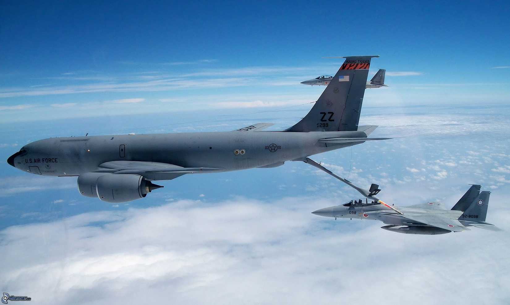 US Air Force Weighs Cancelling KC-135 Stratotanker Replacement In Favor ...