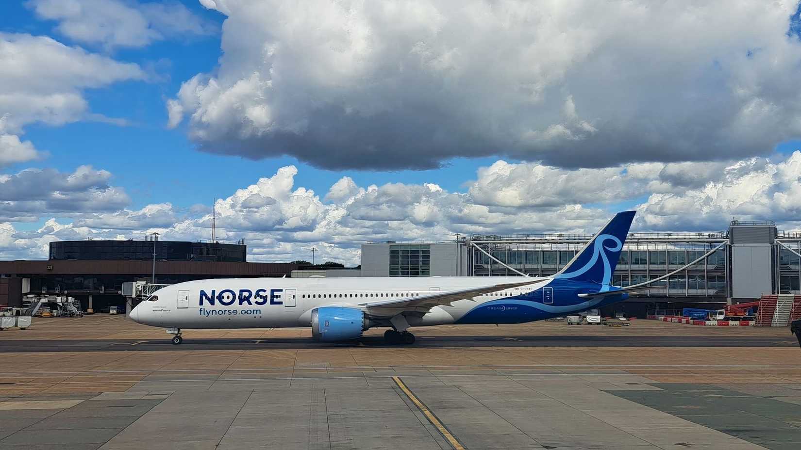 London Gatwick's US Flights Reduced by 32%, Edinburgh Airport Surpasses