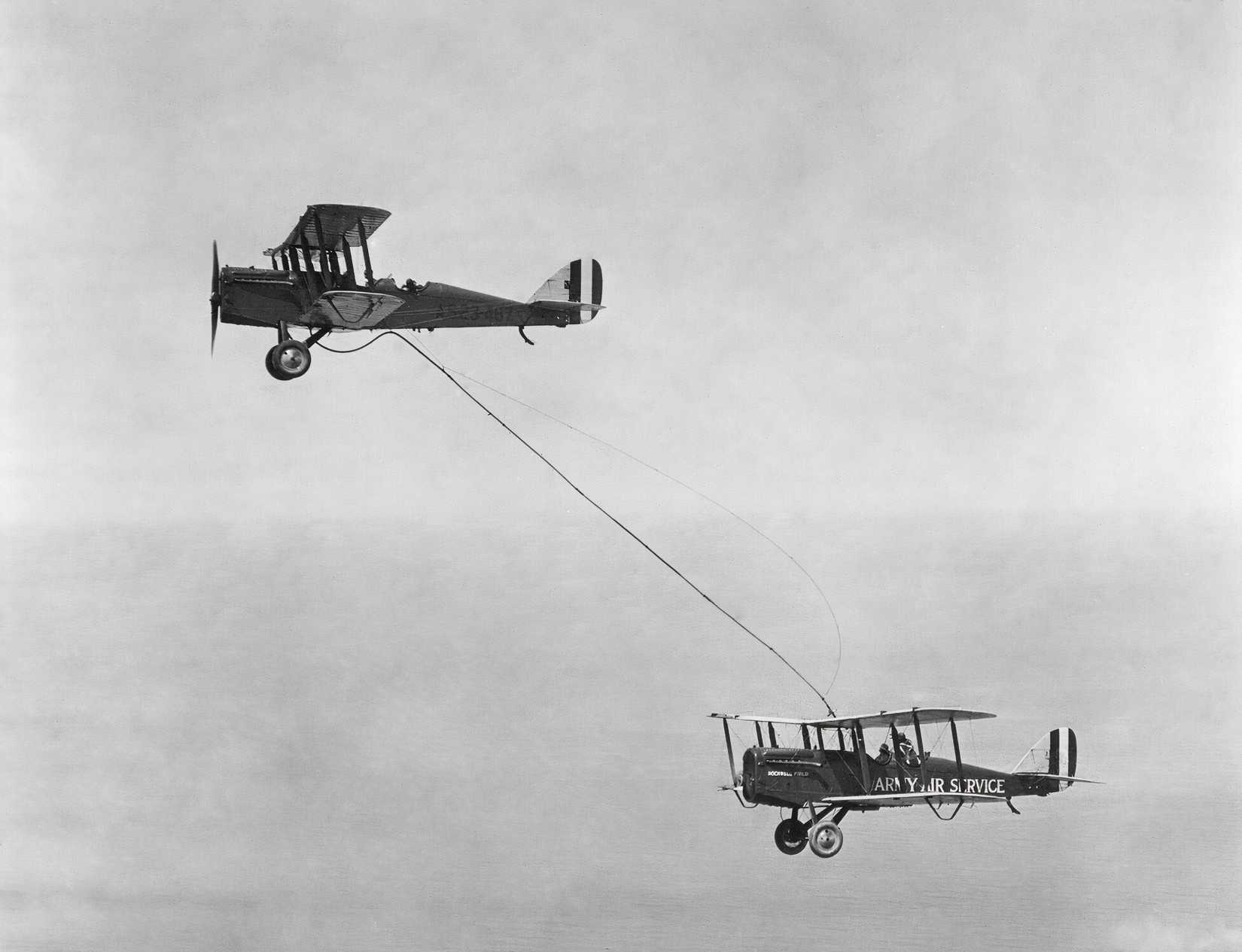 Aerial Refueling Operations: How the US Military Extends Fighter Jet Range