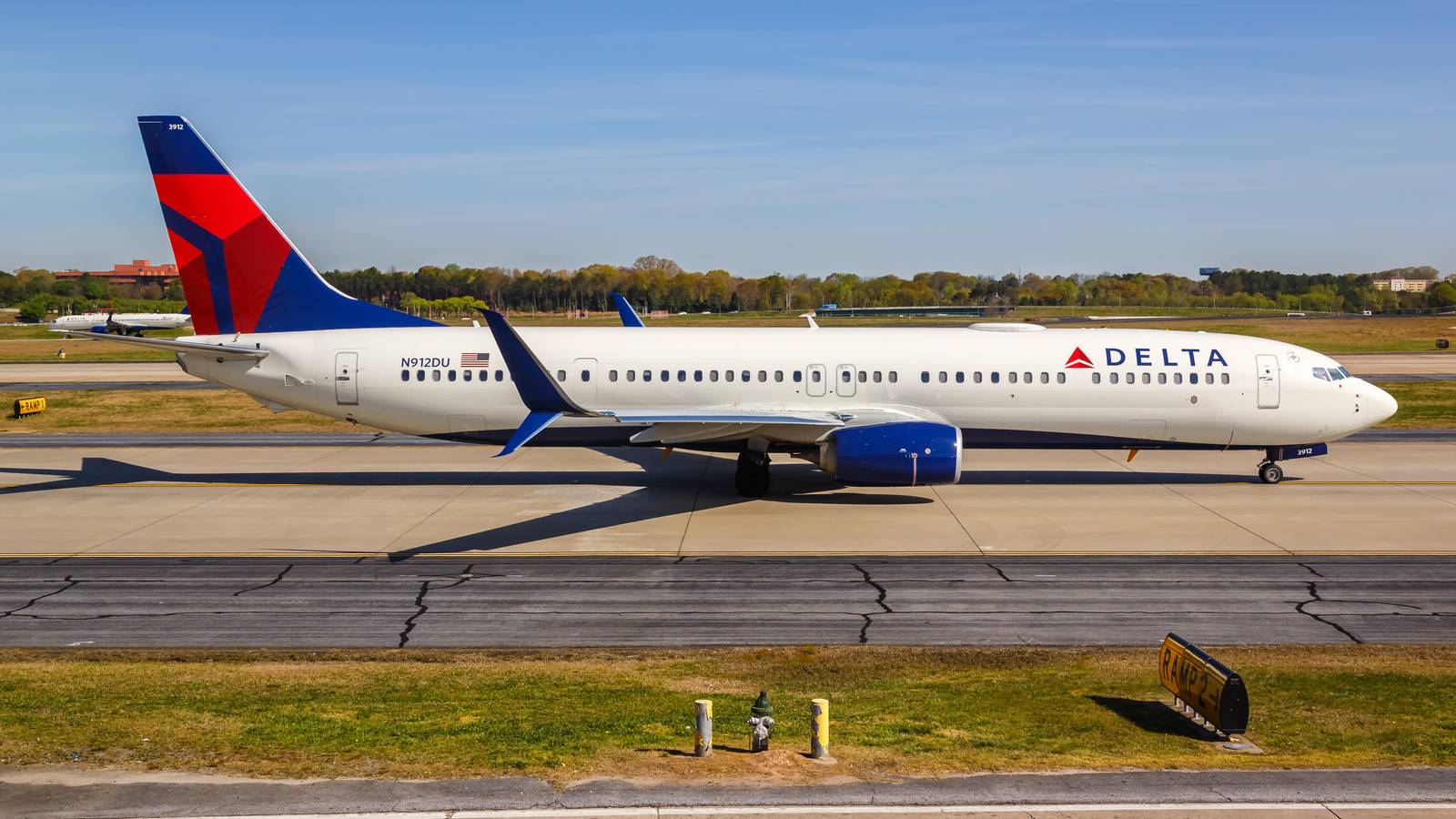Delta Air Lines Cancels Flight After Boeing 737-900ER Returns To Tucson Due To Engine Issue